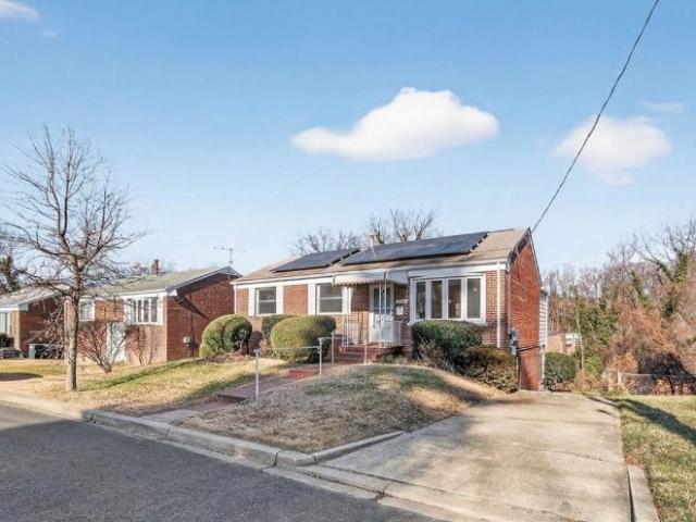 7 Br, 2 bath, Single Family 3108 P St SE