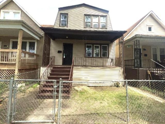 7 Br, 2 bath, Single Family 9147 S Woodlawn Ave