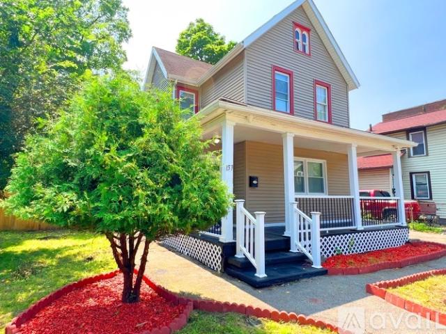 7 BR, 2 BA Apartment 157 Doctor Samuel Mc Cree Way, Rochester, NY 14608