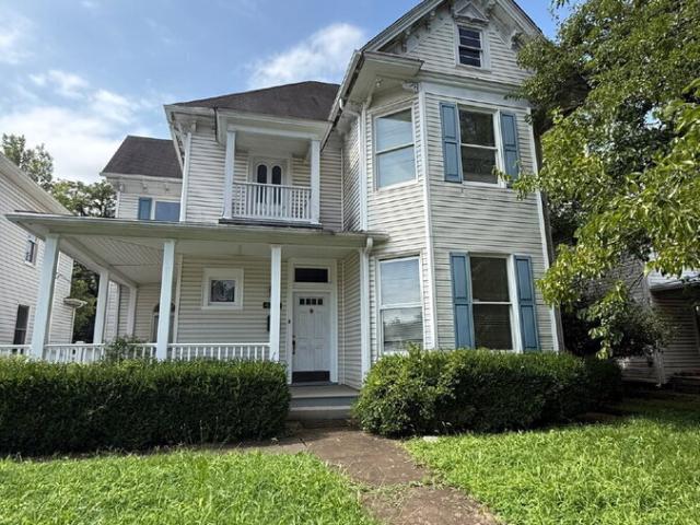 7 BR, 2 BA Apartment 424 Elm Ave, Roanoke, VA 24016