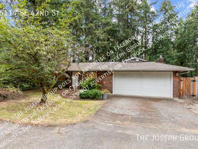 7 Br, 3 bath, Single Family 16114 SE 42nd St