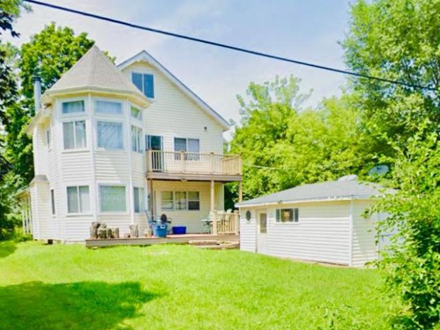 7 Br, 3 bath, Single Family 19239 W Fairview Dr
