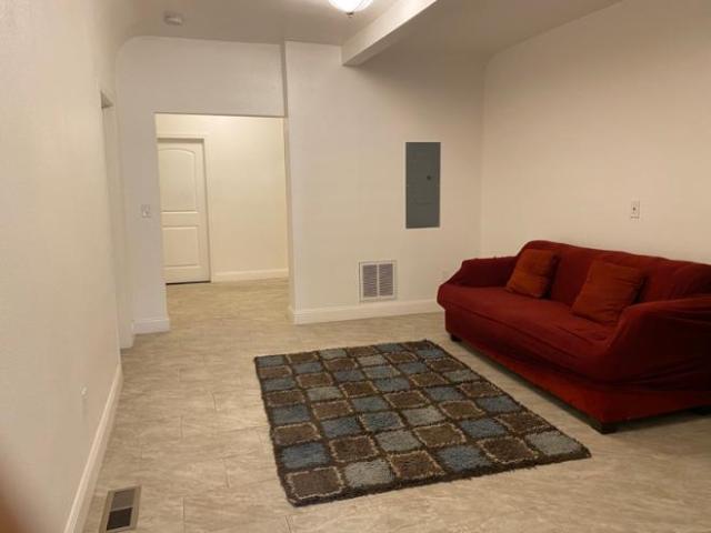 7 Br, 3 bath, Single Family 611 S 8th