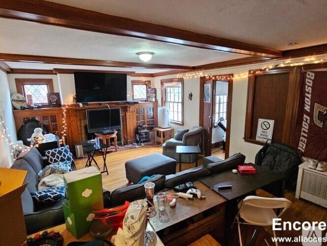 7 BR, 3 BA Apartment 46 Kirkwood Rd, Boston, MA 02135