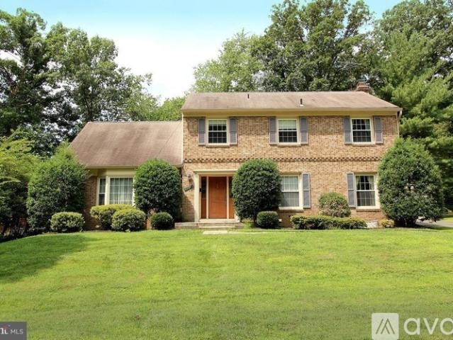 7 BR, 4.5 BA Apartment 8808 Liberty Lane, Potomac, MD 20854