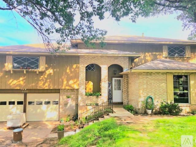 7 BR, 4 BA Apartment 2910 Wacos Drive, San Antonio, TX 78238