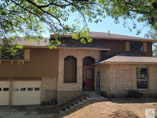 7 BR, 4 BA Apartment 2910 Wacos Drive, San Antonio, TX 78238