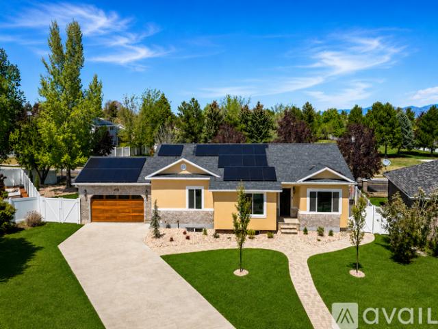 7 BR, 4 BA Apartment 4354 Golf Circle, South Jordan, UT 84009