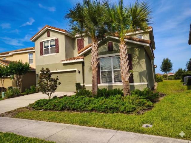 7 Br, 5 bath, Single Family 7821 Oak Reflection Loop