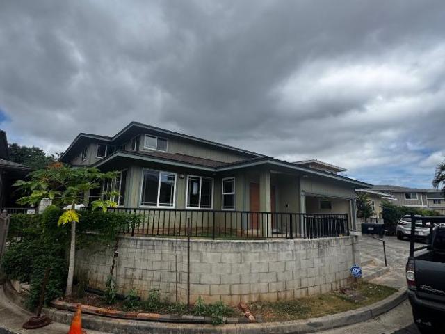 7 Br, 5 bath, Single Family 94 227 Lehoula Pl