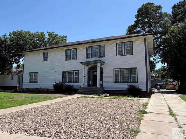 7 BR, 6 BA Apartment 410 West 6th Street, Hays, KS 67601