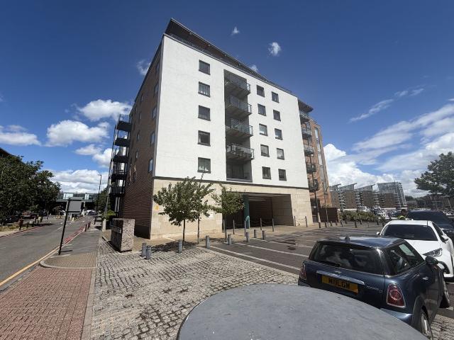 7 Branch Road, London E14, 2 bed flat to rent, £2,600 pcm | PrimeLocation