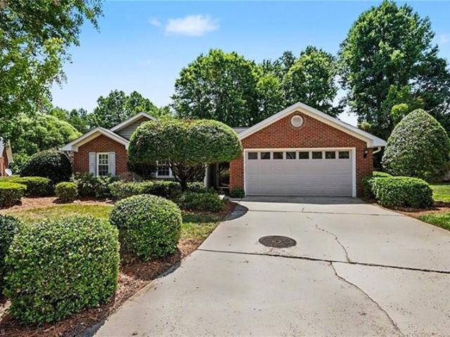 7 Brandywine Cir, Greensboro, NC 27409