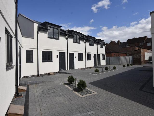 7 Bromyard Place, St. Johns WR2, 1 bed property to rent, £925 pcm | PrimeLocation