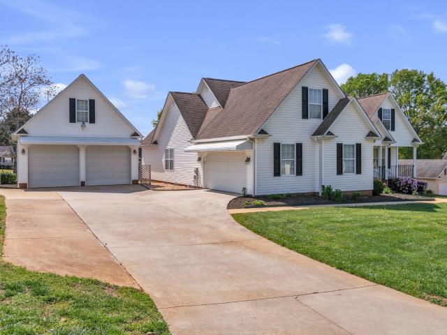 7 Brook Laurel Ln, Taylors, SC 29687 | MLS #1587