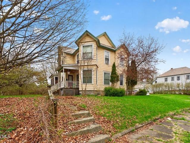 7 Broadview Ter, Granville, NY 12832