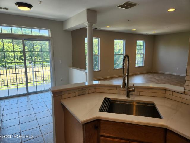 7 Bryce Lane Unit 1504