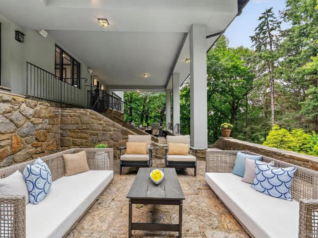 7 Cyrus Field Road