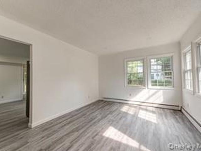 7 Candido Avenue S