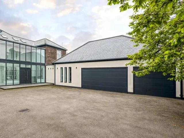 7 Carnatic Road, Liverpool, L18 8BZ, United Kingdom | 6 bed house for rent #129952190 | Rentberry