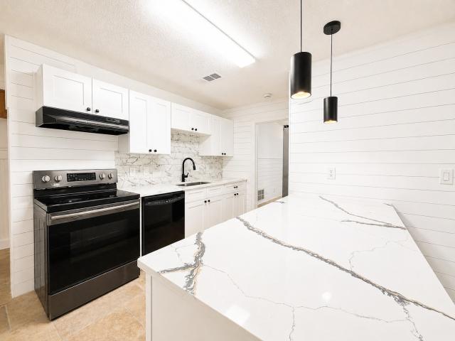 7 Carol Court A