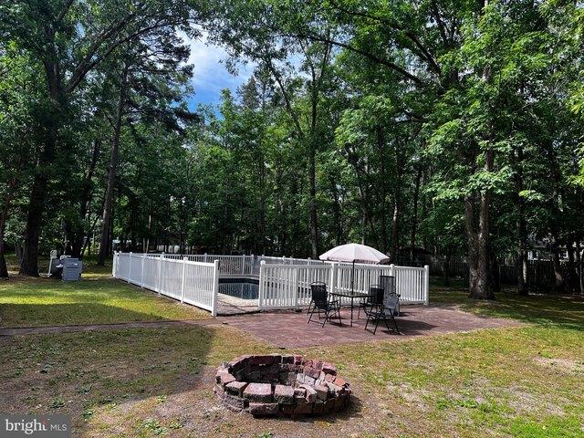 7 Carolyn Ln, Southampton, NJ 08088