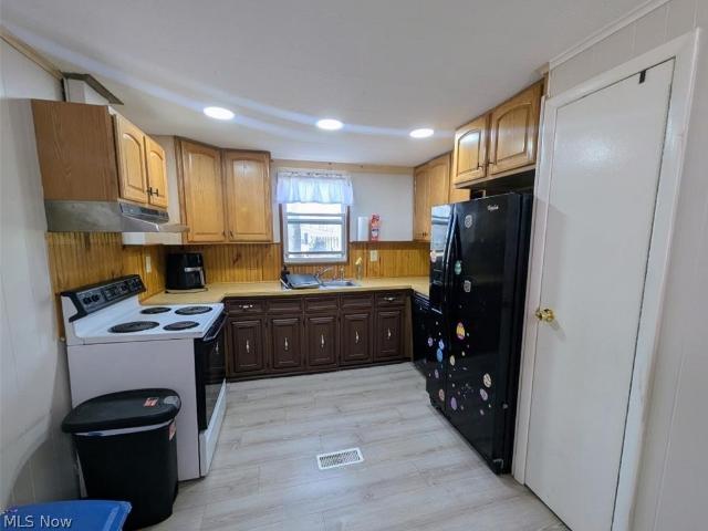 7 Cardinal Drive