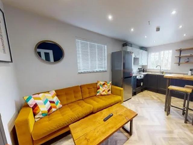 7 Carlyle Road, Birmingham, B16 9BH, United Kingdom | 3 bed apartment for rent #137931762 | Rentberry