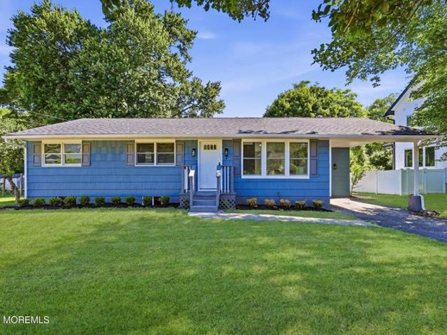 7 Cathedral Dr, Lakewood, NJ 08701