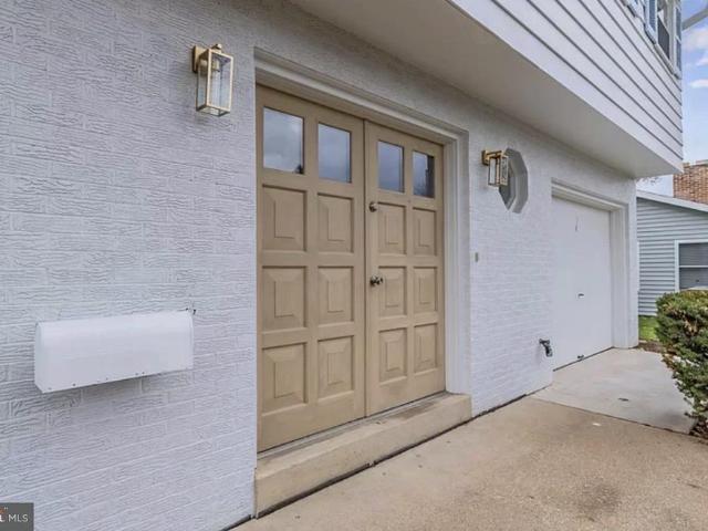 7 Center Drive