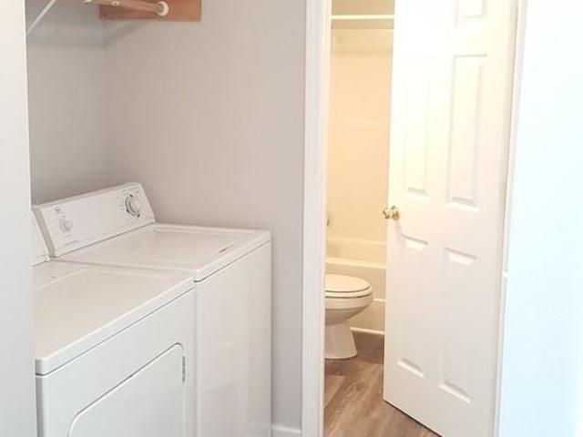 7 Chalet Village 1615 1619 Farmer 1 Bedroom Apartment for Rent at 1615 Farmer Ave, Murray, KY 42071