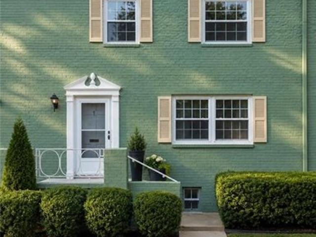 7 Chapel Dr, Pittsburgh, PA 15237