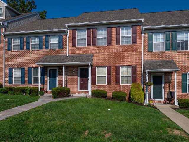 7 Charlemont Court