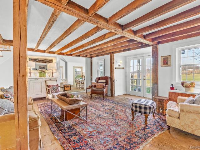 7 Charlie Hill Road