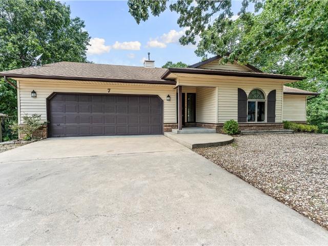 7 Cherhill Drive