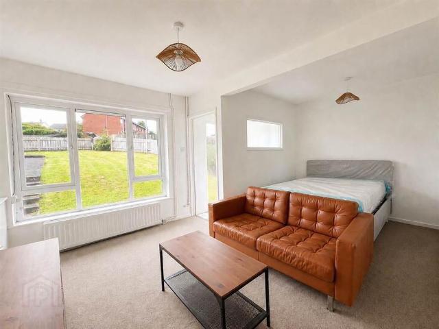7 Cherryhill Walk, Dundonald, Belfast, BT16 1JE