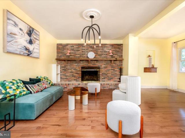 7 Chesley Avenue