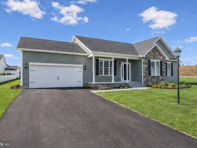 7 Chickadee Ct, Unit C4, Gettysburg, PA 17325 | MLS #PAAD2022 | Compass