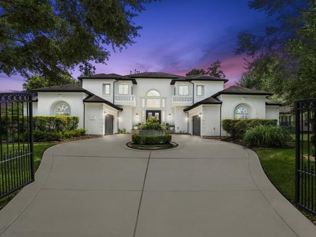 7 Chivary Oaks Ct, The Woodlands, TX 77382