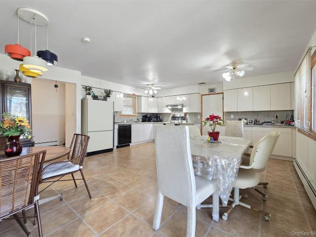 7 Clair Ave, Holbrook, NY 11741 | MLS #983223 | Compass