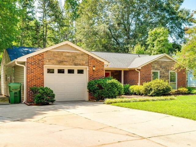 7 Clearfield Rd, Greenville, SC 29607