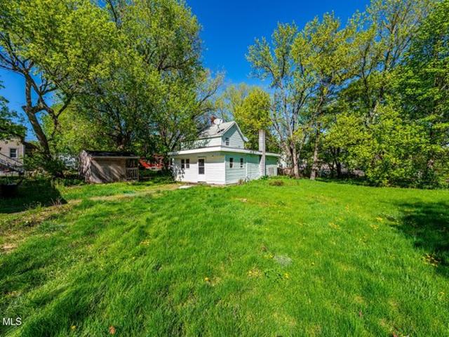 7 Clearwater St, Ravena, NY 12143