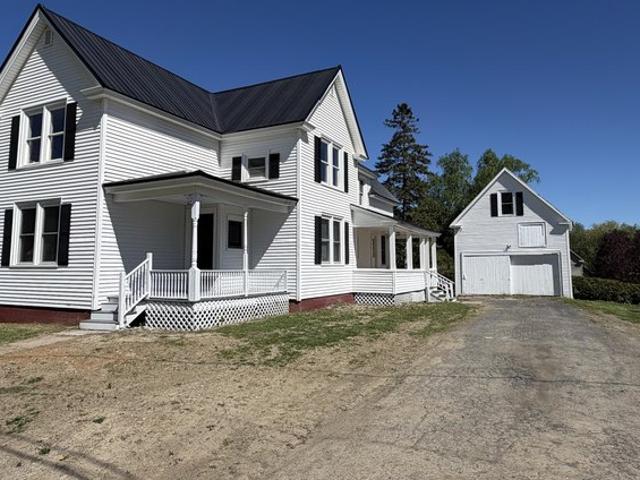 7 Cleveland St, Houlton, ME 04730