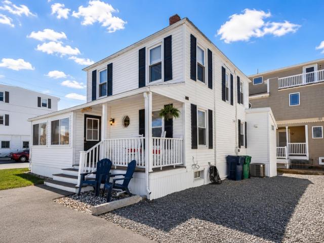 7 Concord Avenue