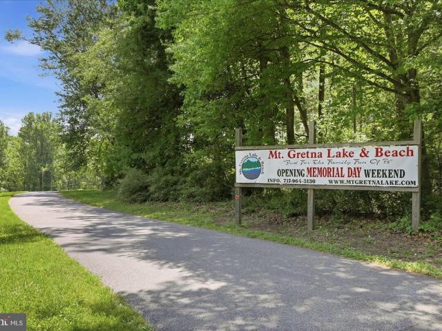 7 Conewago Hills Road