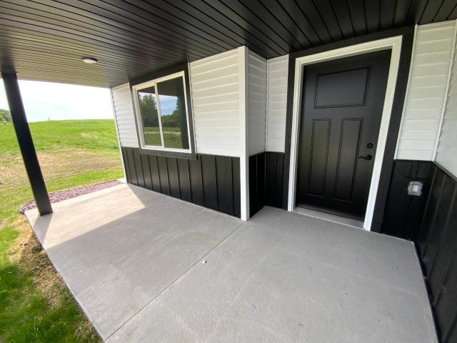 7 Cottonwood Lake Boulevard