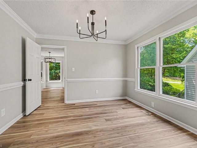 7 Creekstone Court