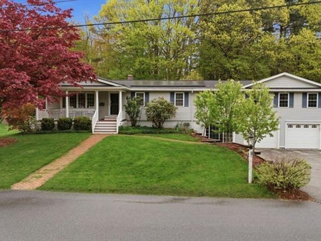 7 Crestwood Rd, Leicester, MA 01524