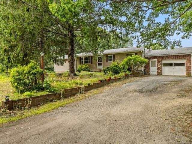 7 Crocker St, Middleboro, MA 02346