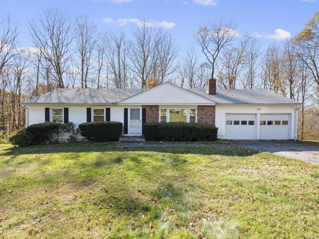 7 Cross Brook Rd, Newtown, CT 06470